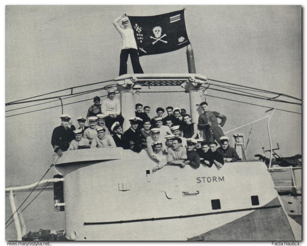 Okręty wojenne: Brytyjski okręt podwodny HMS STORM